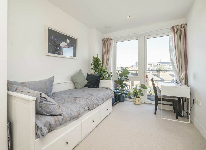 Flat for sale in 8 Kew Bridge Road, Brentford, TW8 (Ref 263342) | Dexters