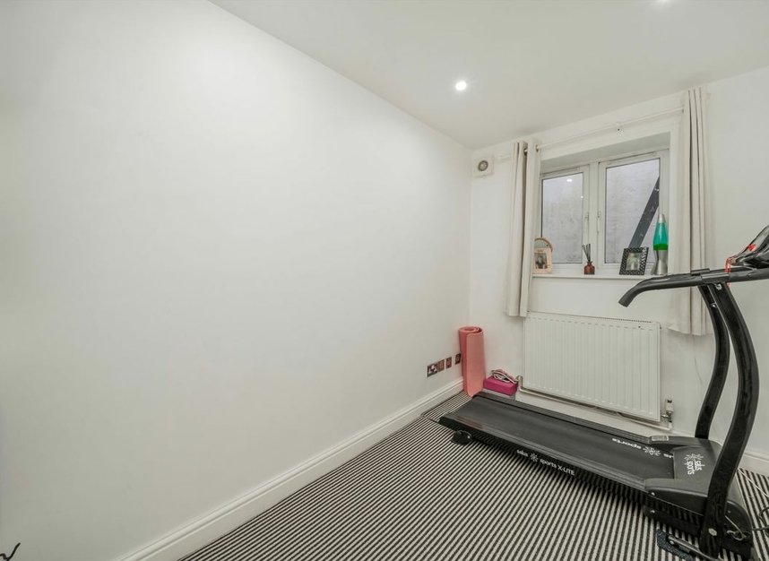 Flat for sale in Axminster Road, London, N7 (Ref 254818) | Dexters