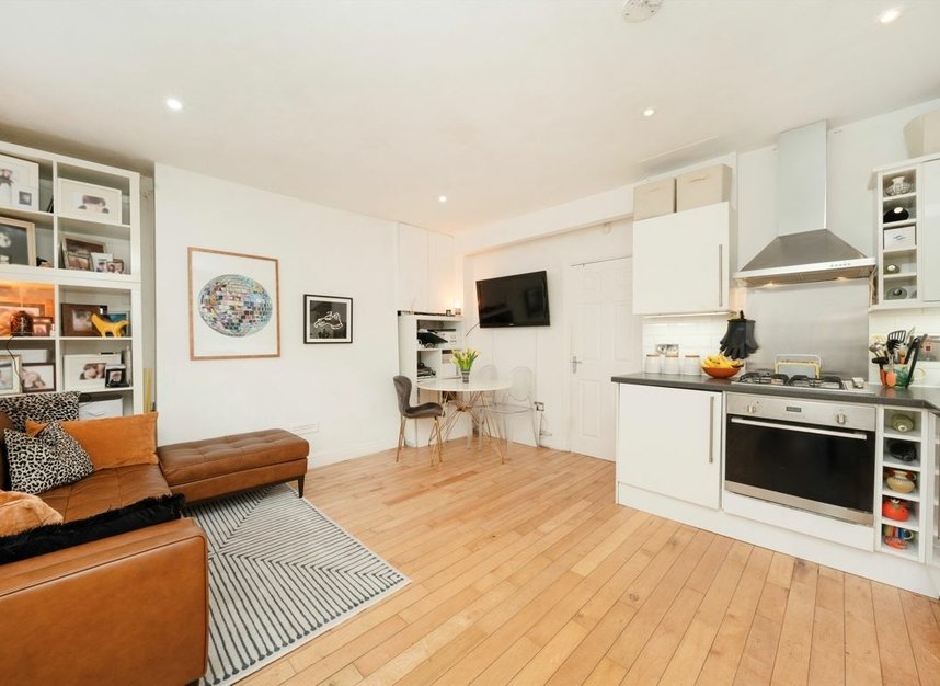 Flat for sale in Axminster Road, London, N7 (Ref 254818) | Dexters