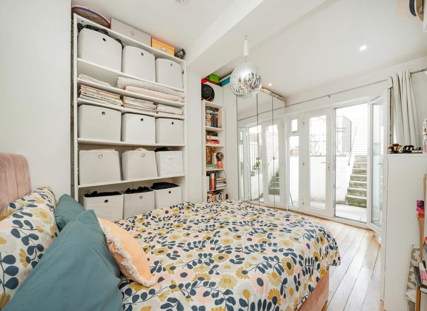 Flat for sale in Axminster Road, London, N7 (Ref 254818) | Dexters