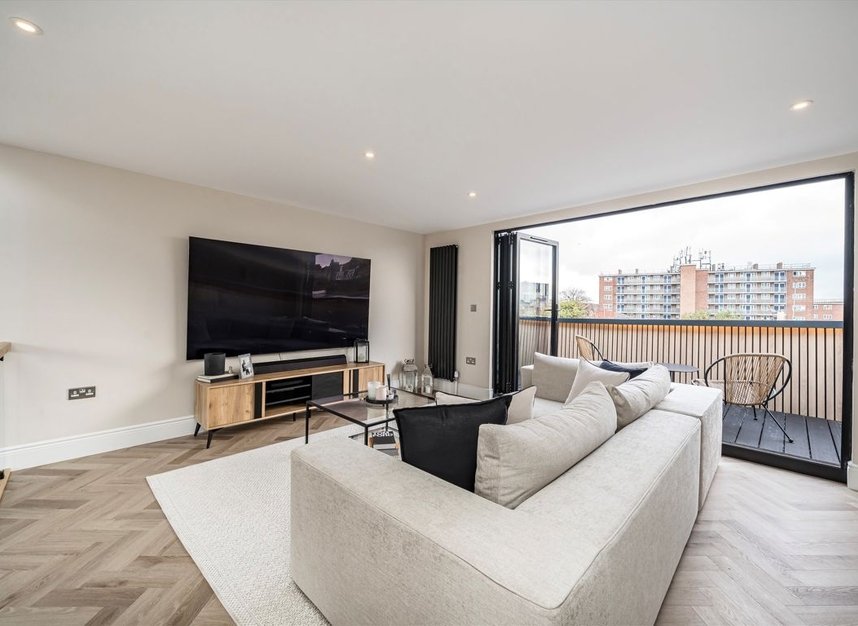 Flat for sale in Barclay Road, London, SW6 (Ref 270020) | Dexters