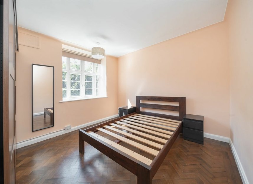 Flat for sale in Colney Hatch Lane, London, N10 (Ref 250468) | Dexters