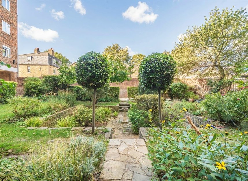 Flat for sale in Goldhawk Road, London, W12 (Ref 259503) | Dexters