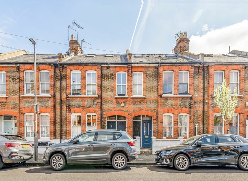 Flat for sale in Ingelow Road, London, SW8 (Ref 249076) | Dexters