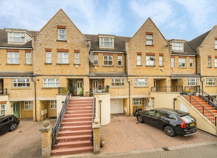 House - terraced for sale in Osier Crescent, London, N10 (Ref 251221 ...