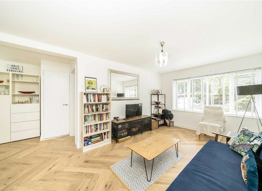 Flat for sale in Pages Walk, London, SE1 (Ref 252057) | Dexters