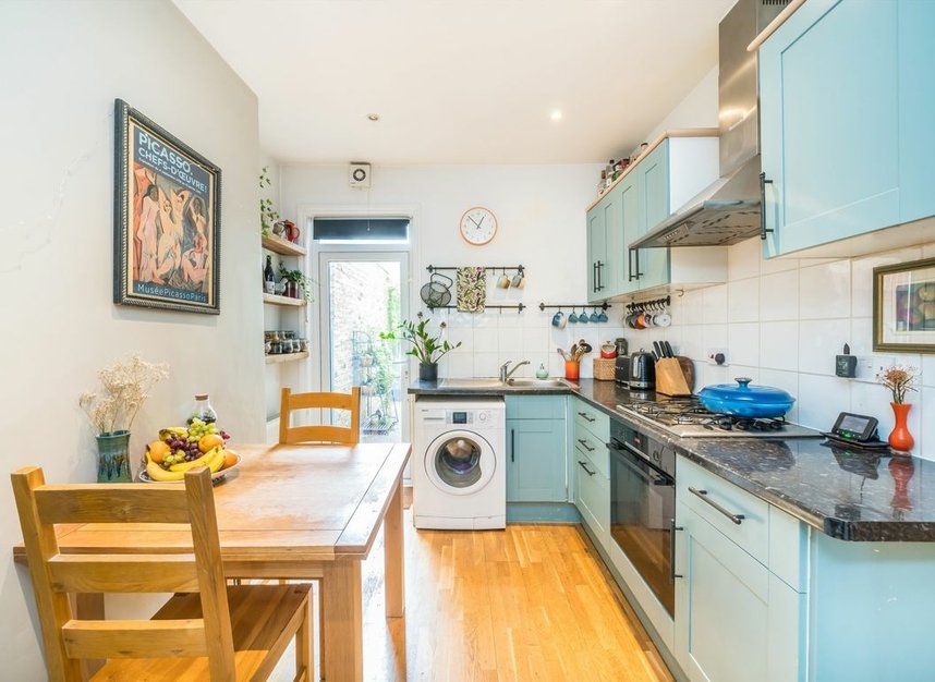 Flat for sale in St. Cyprians Street, London, SW17 (Ref 251938) | Dexters