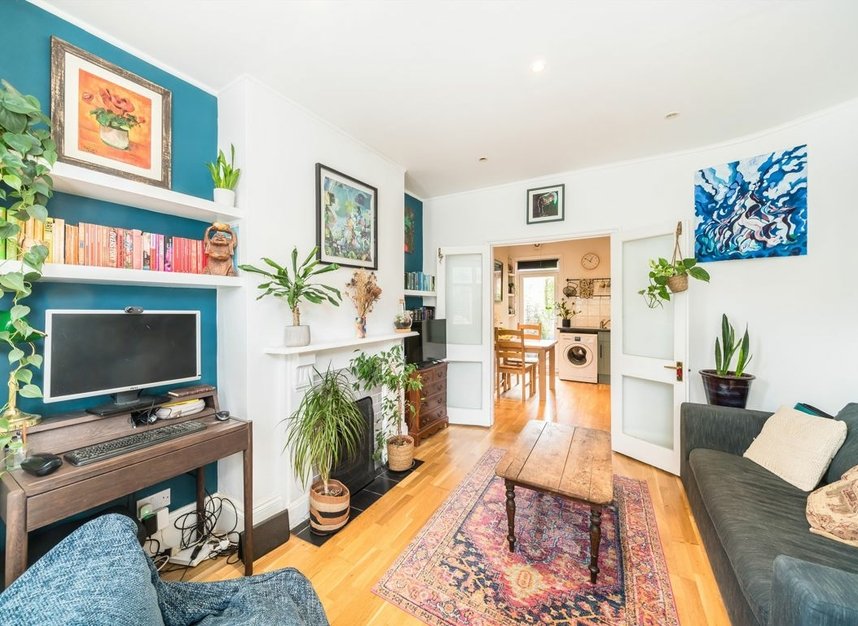 Flat for sale in St. Cyprians Street, London, SW17 (Ref 251938) | Dexters