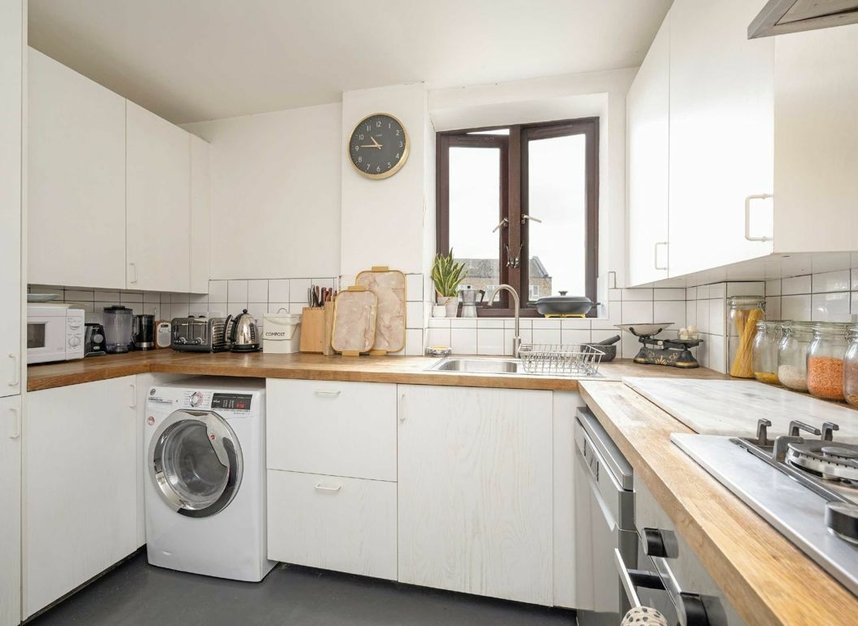 Flat for sale in Warwick Grove, London, E5 (Ref 215536) | Dexters