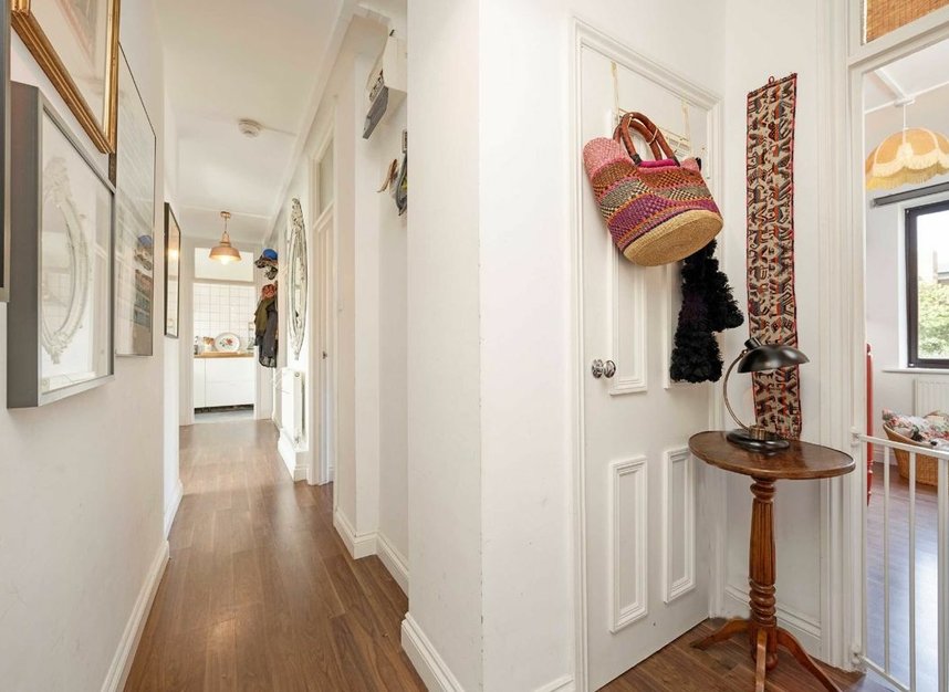 Flat for sale in Warwick Grove, London, E5 (Ref 215536) | Dexters