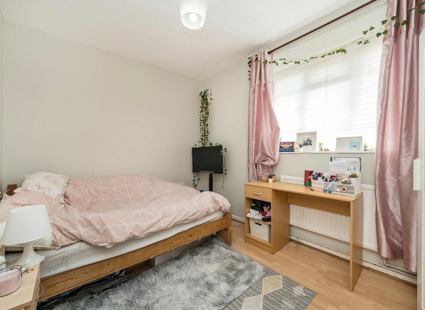 Flat for sale in White City Estate, London, W12 (Ref 250213) | Dexters