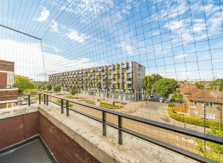 Flat for sale in White City Estate, London, W12 (Ref 250213) | Dexters