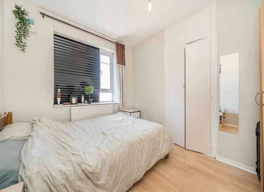 Flat for sale in White City Estate, London, W12 (Ref 250213) | Dexters