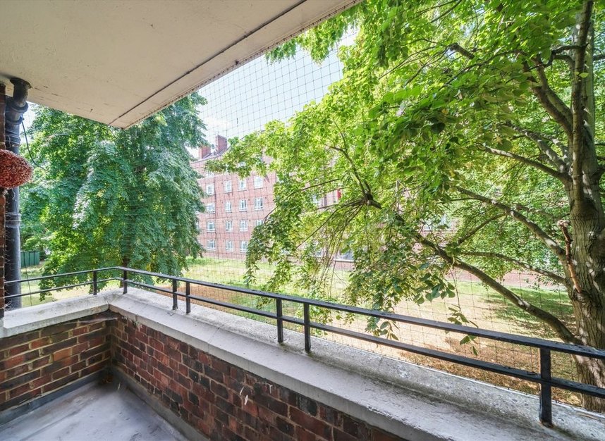 Flat for sale in White City Estate, London, W12 (Ref 254705) | Dexters