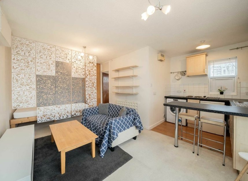 Flat to rent in Bramley Road, London, W10 (Ref 260465) | Dexters