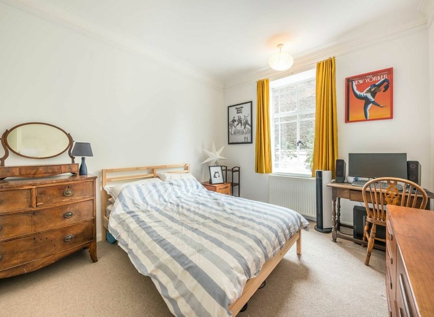 Flat to rent in Edwardes Square, London, W8 (Ref 252442) | Dexters