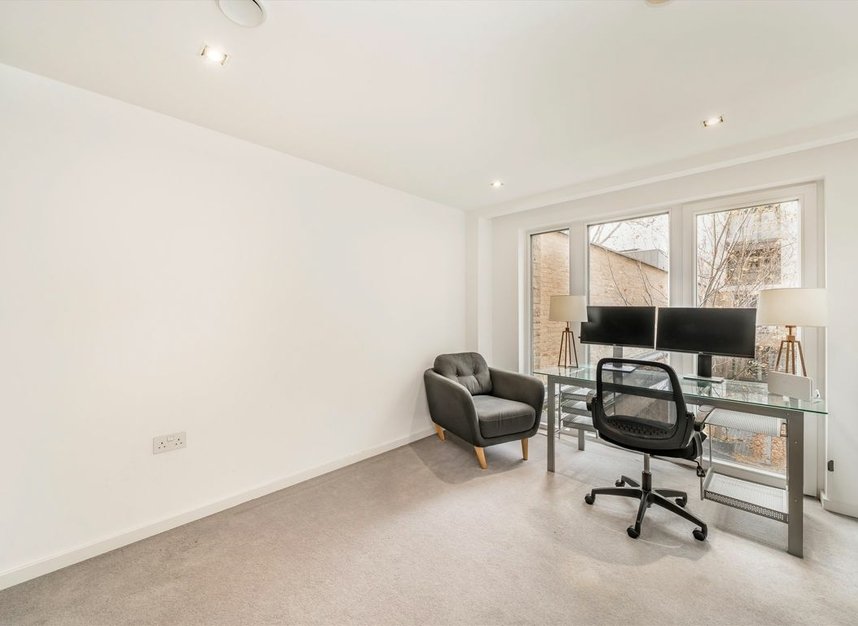 Flat to rent in Farm Lane, Fulham, SW6 (Ref 263487) | Dexters