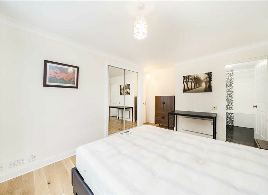 Flat to rent in Gloucester Terrace, London, W2 (Ref 250366) | Dexters