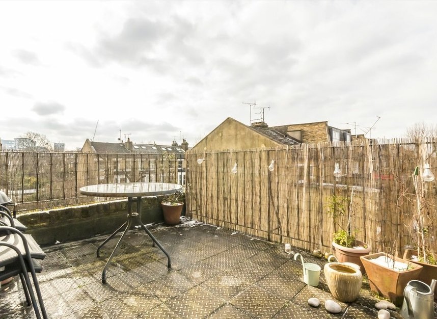 Flat to rent in Hammersmith Grove, London, W6 (Ref 258637) | Dexters