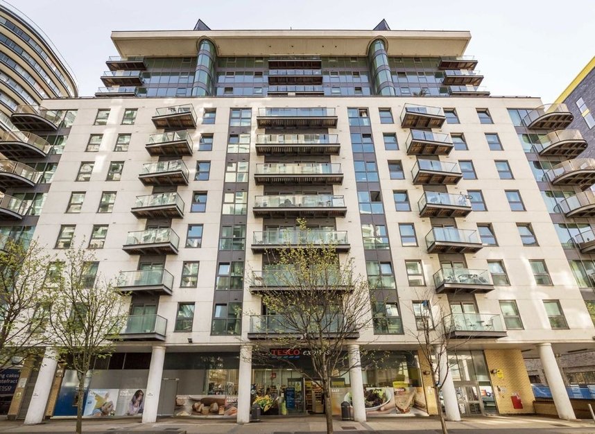 Flat to rent in Millharbour, London, E14 (Ref 270631) | Dexters