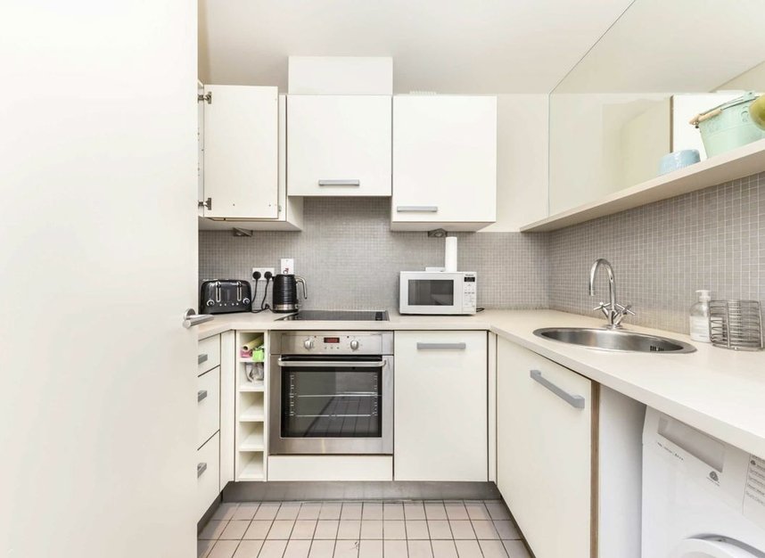 Flat to rent in Plumbers Row, London, E1 (Ref 250996) | Dexters