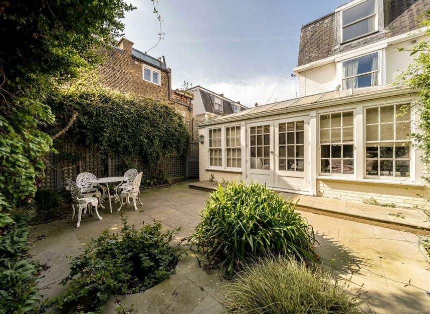 Flat to rent in Pooles Lane, London, SW10 (Ref 247185) | Dexters