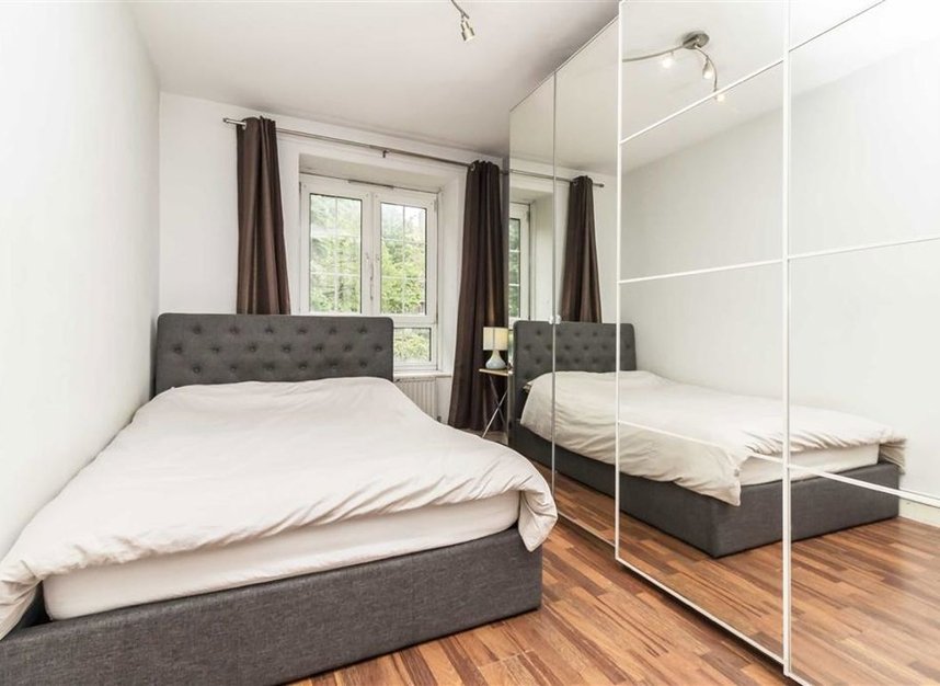 Flat to rent in Reardon Street, London, E1W (Ref 225770) | Dexters