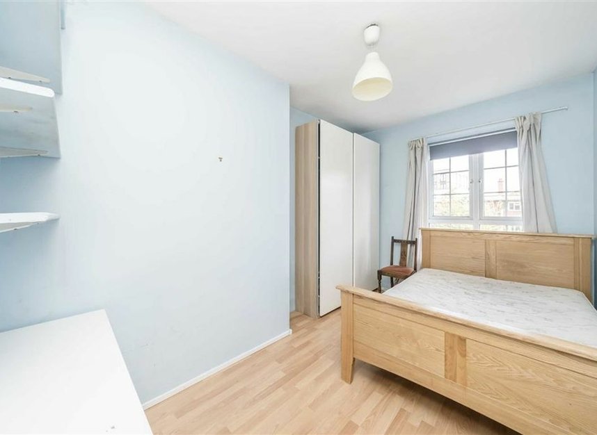 Flat to rent in Reardon Street, London, E1W (Ref 236352) | Dexters