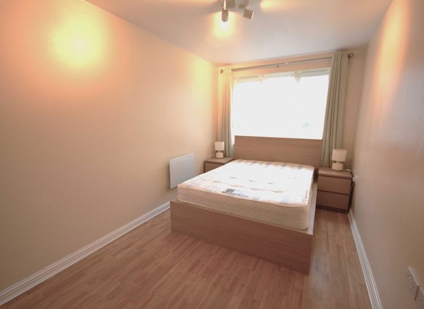 Flat to rent in Rookery Way, London, NW9 (Ref 277242) | Dexters