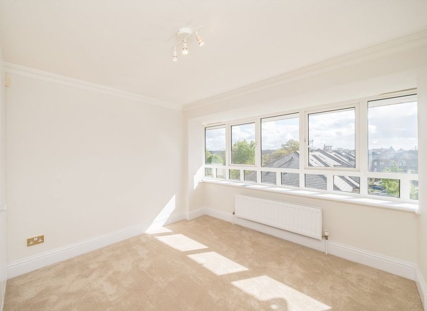 Flat To Rent In Samuel Gray Gardens Kingston Upon Thames KT2 Ref flat-to-rent-in-samuel-gray-gardens-kingston-upon-thames-kt2-ref