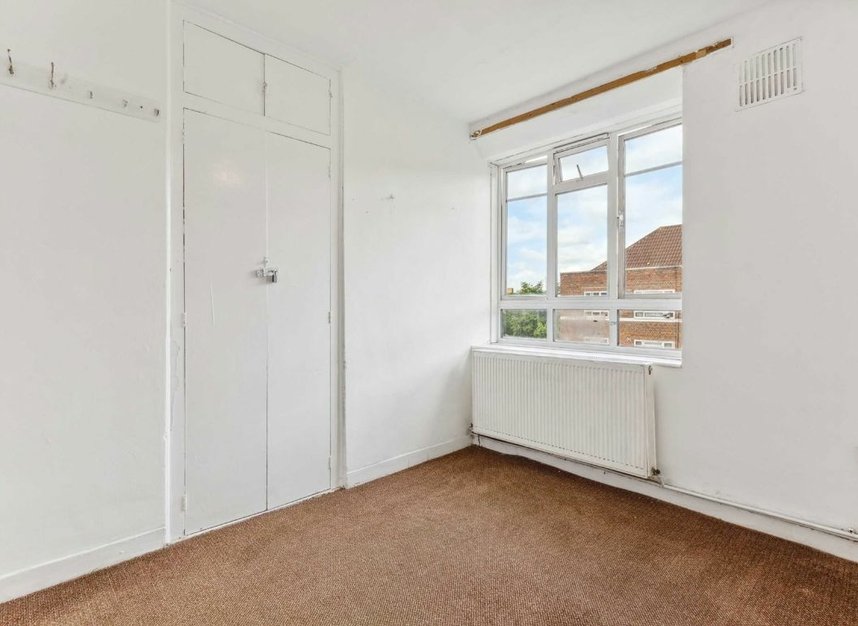 Flat to rent in White City Estate, London, W12 (Ref 250556) | Dexters