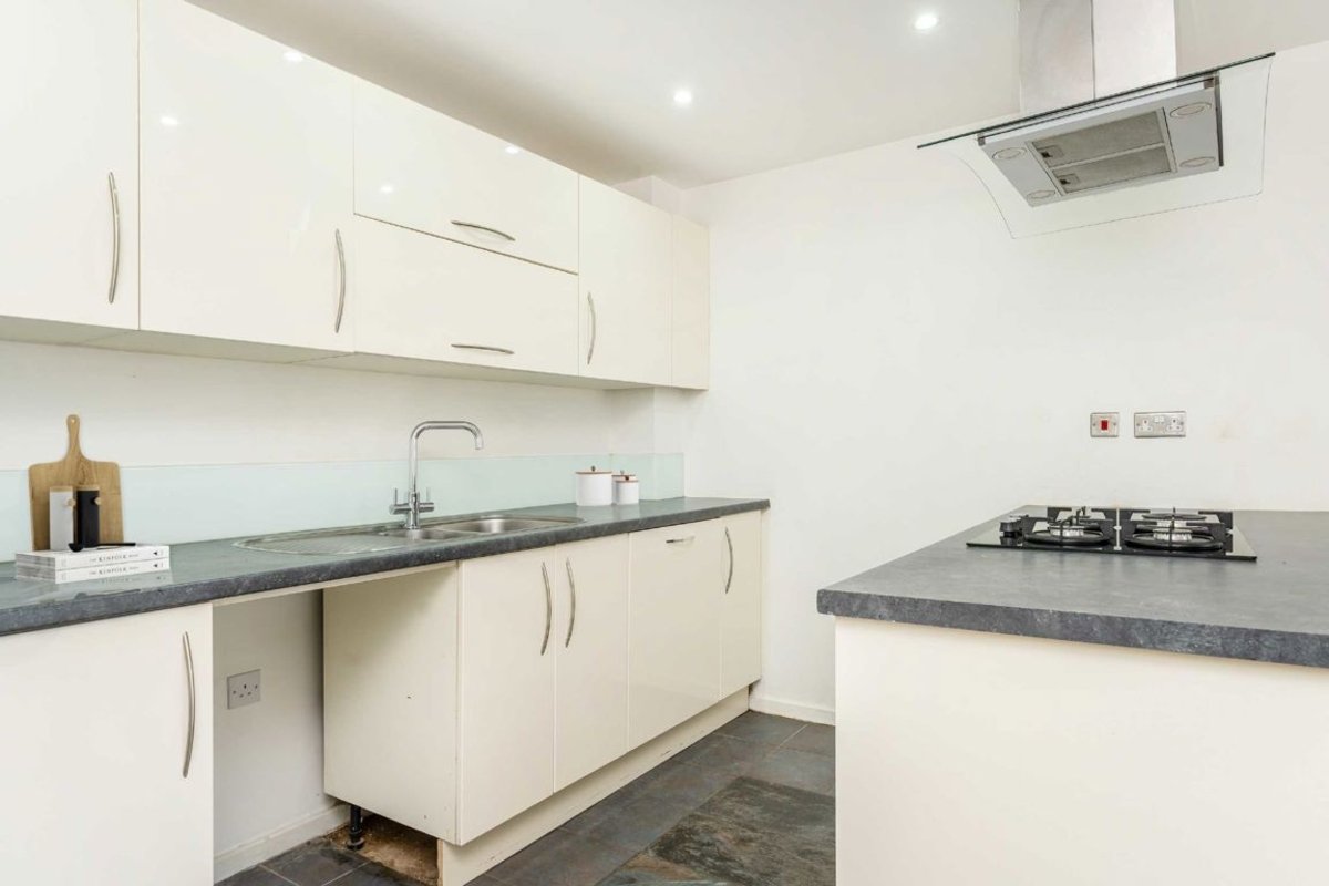 Flat for sale in Aberfeldy Street, London, E14 (Ref 271996) | Dexters