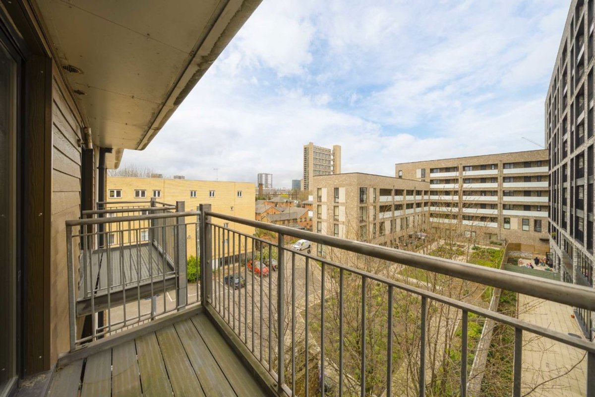 Flat for sale in Aberfeldy Street, London, E14 (Ref 271996) | Dexters
