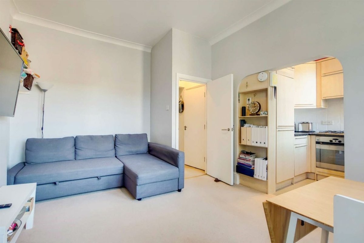 Flat for sale in Gauden Road, London, SW4 (Ref 263286) | Dexters