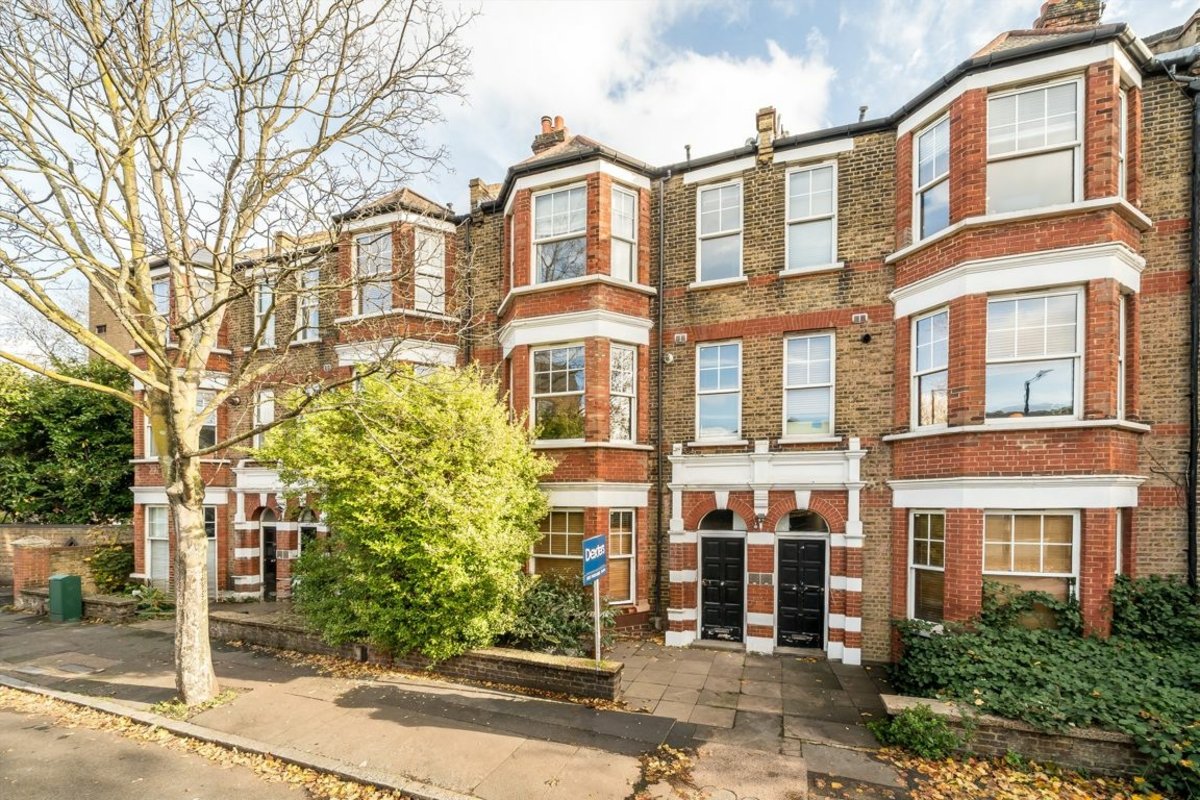 Flat for sale in Gauden Road, London, SW4 (Ref 263286) | Dexters