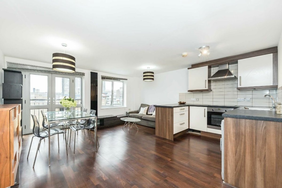 Flat for sale in Hutchings Street, London, E14 (Ref 235318) | Dexters
