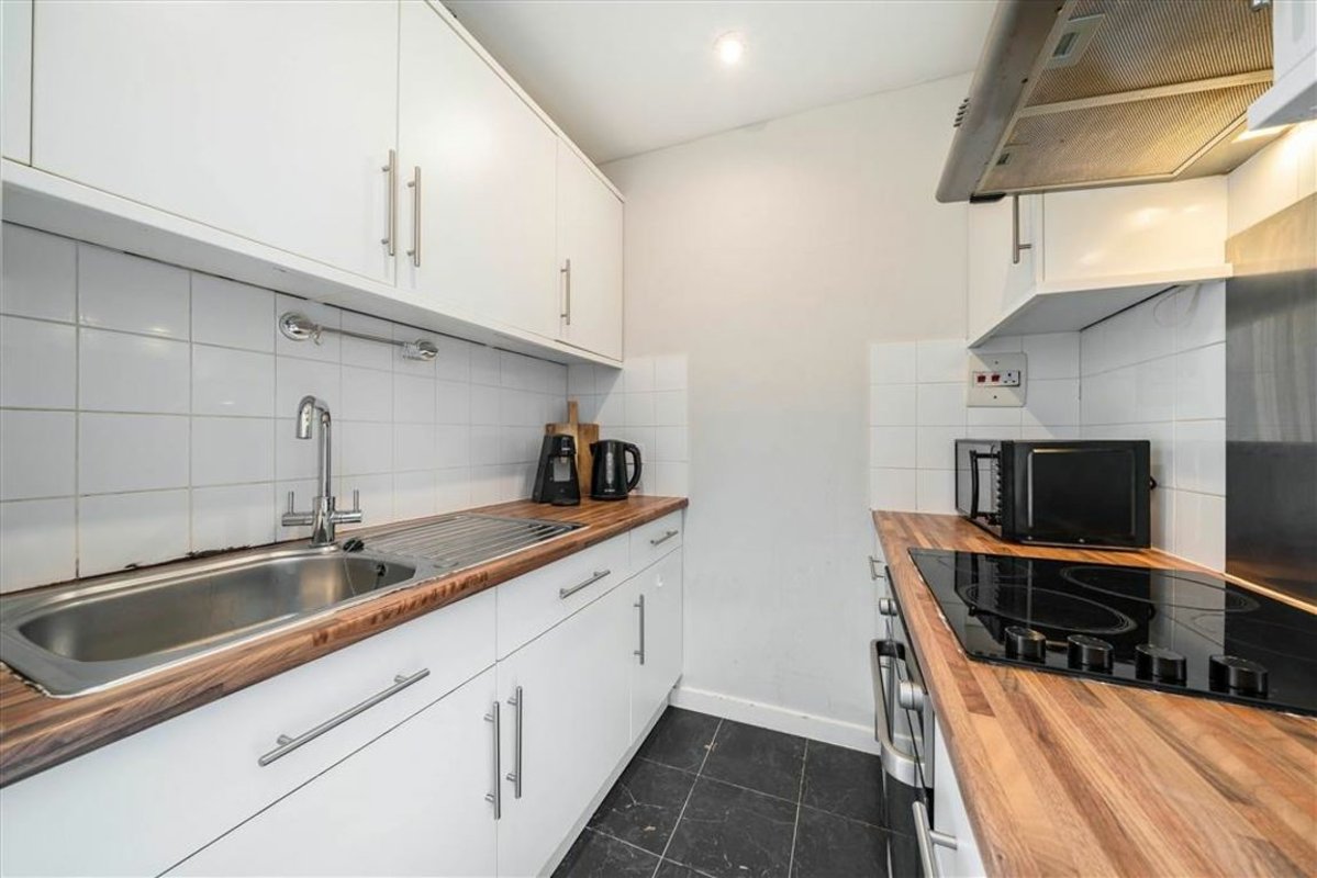 Flat for sale in Ifield Road, London, SW10 (Ref 253089) | Dexters
