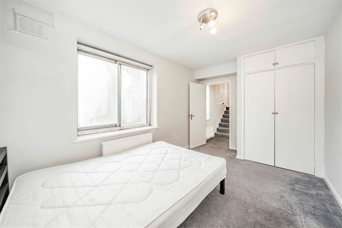 Flat for sale in Ifield Road, London, SW10 (Ref 253089) | Dexters