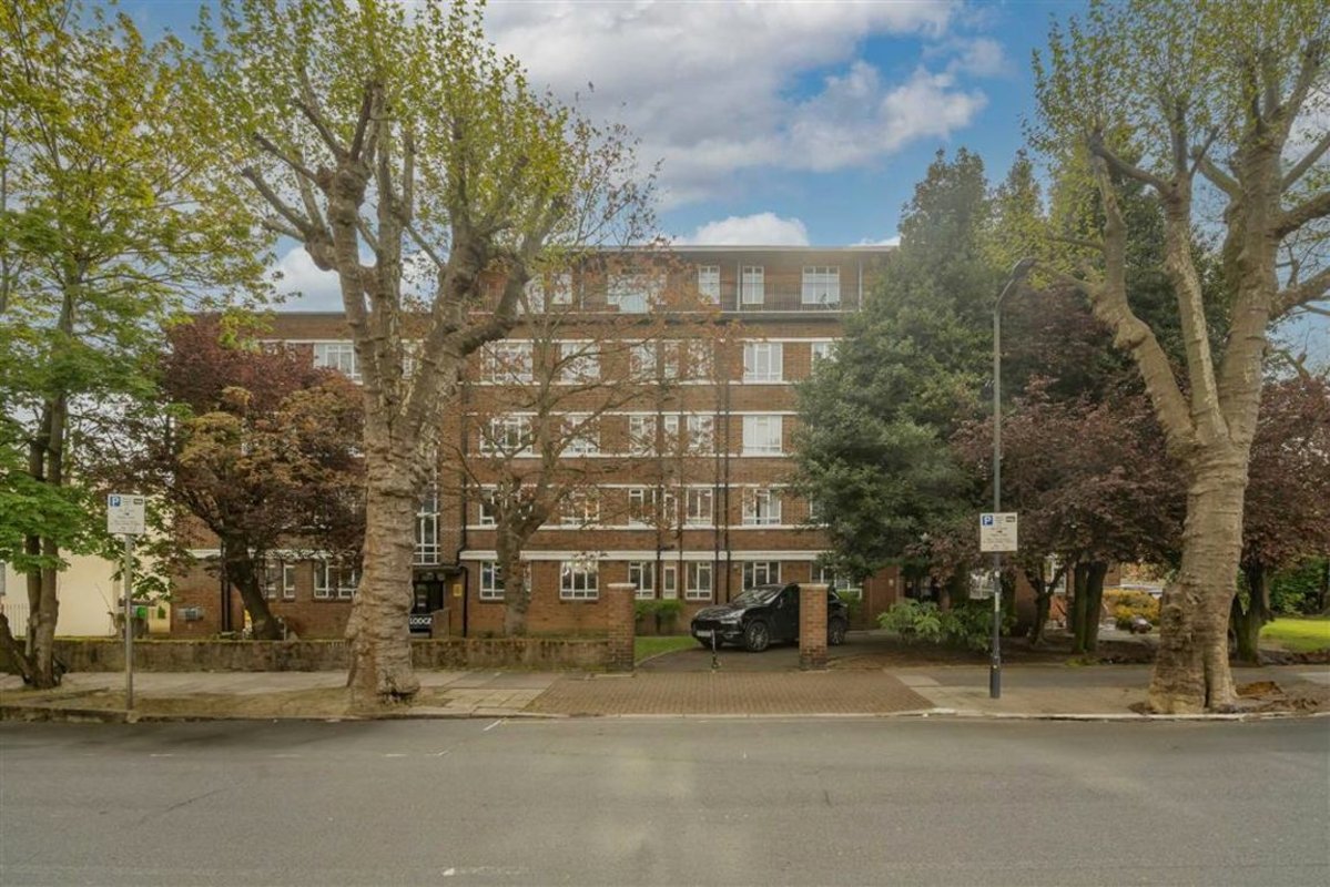 Flat for sale in Mapesbury Road, London, NW2 (Ref 247470) | Dexters