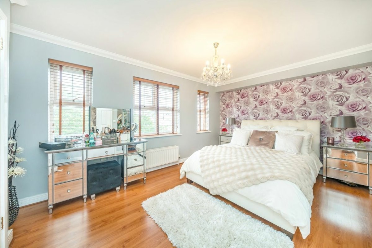 House - terraced for sale in Osier Crescent, London, N10 (Ref 251221 ...