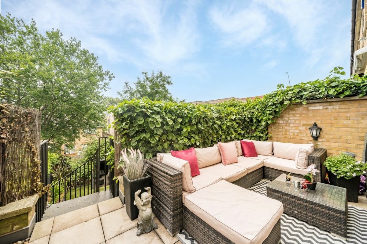 House - terraced for sale in Osier Crescent, London, N10 (Ref 251221 ...