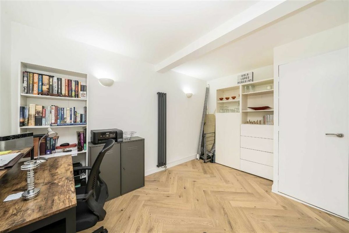 Flat for sale in Pages Walk, London, SE1 (Ref 252057) | Dexters