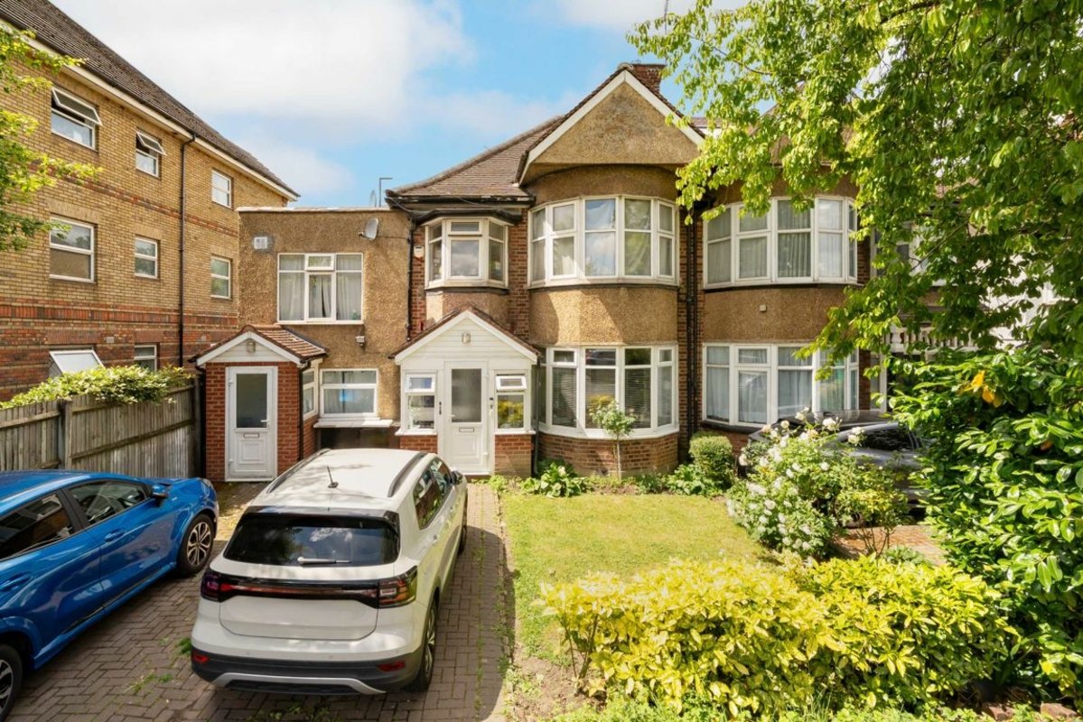 Flat for sale in Watford Way, London, NW4 (Ref 252834) | Dexters