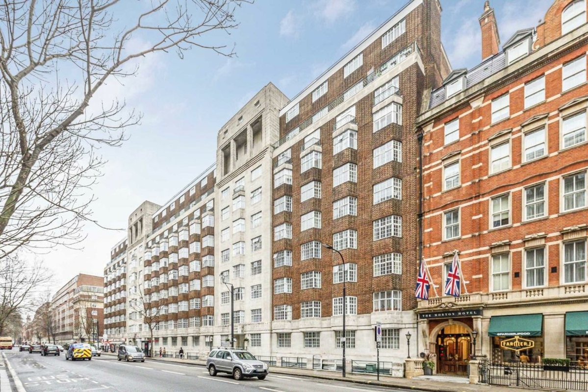Flat for sale in Woburn Place, London, WC1H (Ref 240587) | Dexters