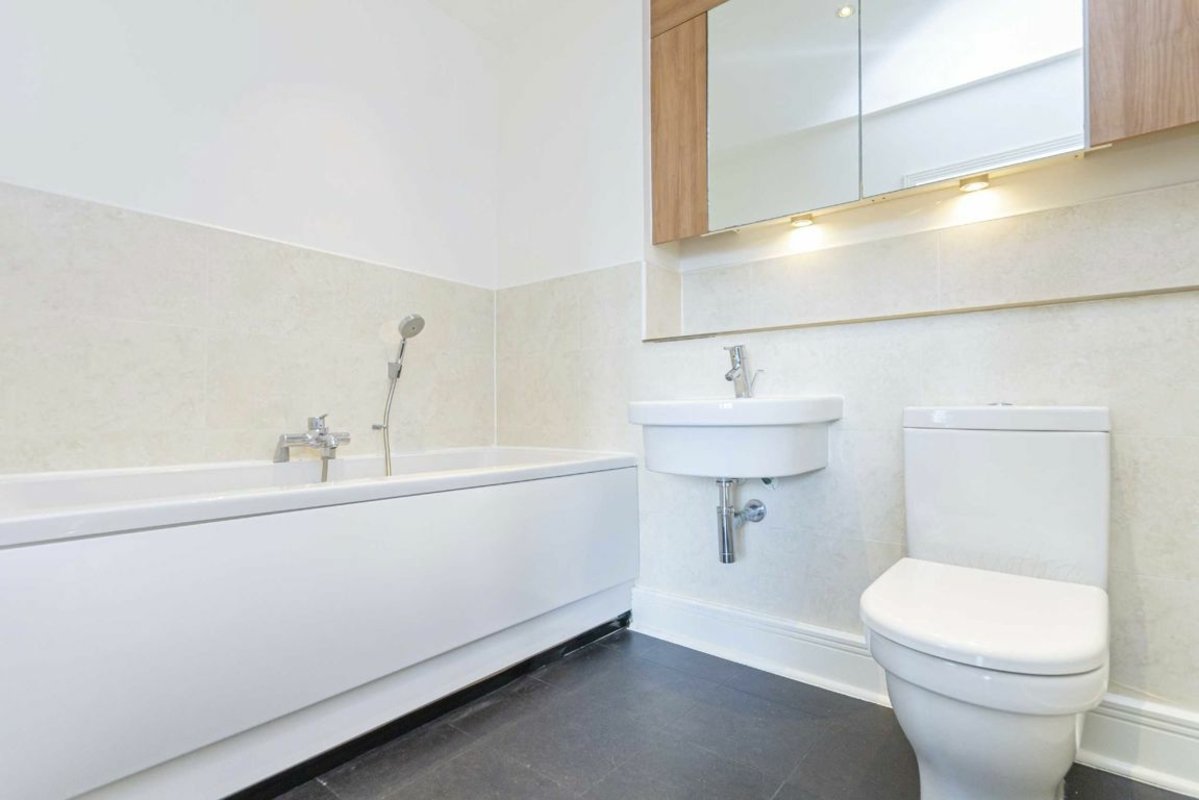 Flat to rent in Drayton Green Road, London, W13 (Ref 250918) | Dexters