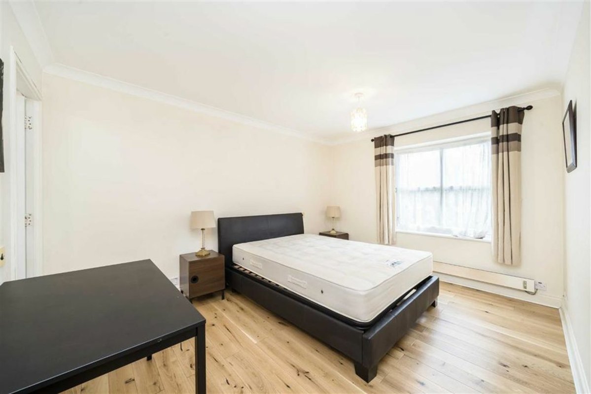 Flat to rent in Gloucester Terrace, London, W2 (Ref 250366) | Dexters