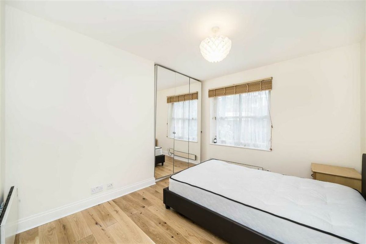 Flat to rent in Gloucester Terrace, London, W2 (Ref 250366) | Dexters