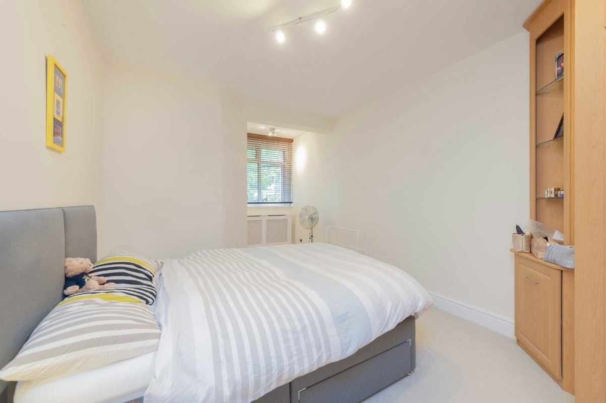 Flat to rent in Grove End Road, London, NW8 (Ref 249849) | Dexters