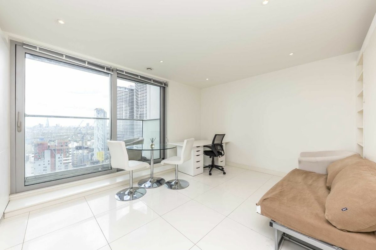 Flat to rent in Pan Peninsula Square, London, E14 (Ref 247426) | Dexters
