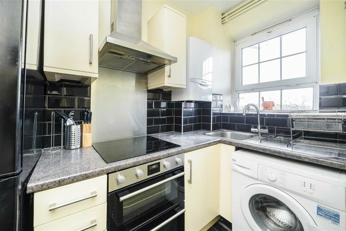 Flat to rent in Reardon Street, London, E1W (Ref 236352) | Dexters